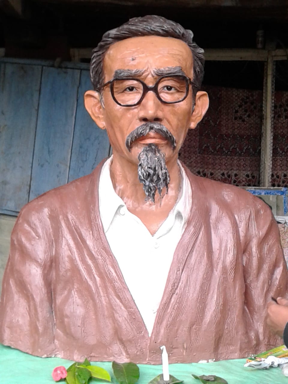 Kaleidoscope journey of veteran artist: Life and times of Laishram ...