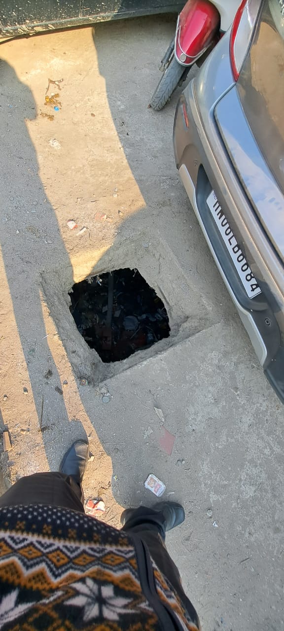 Woman falls into open manhole in Nagamapal parking, husband slams IMC ...
